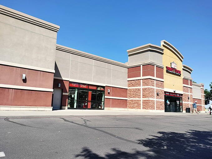 7 Enormous Thrift Stores In Colorado Where Bargain Hunters Never Leave ...