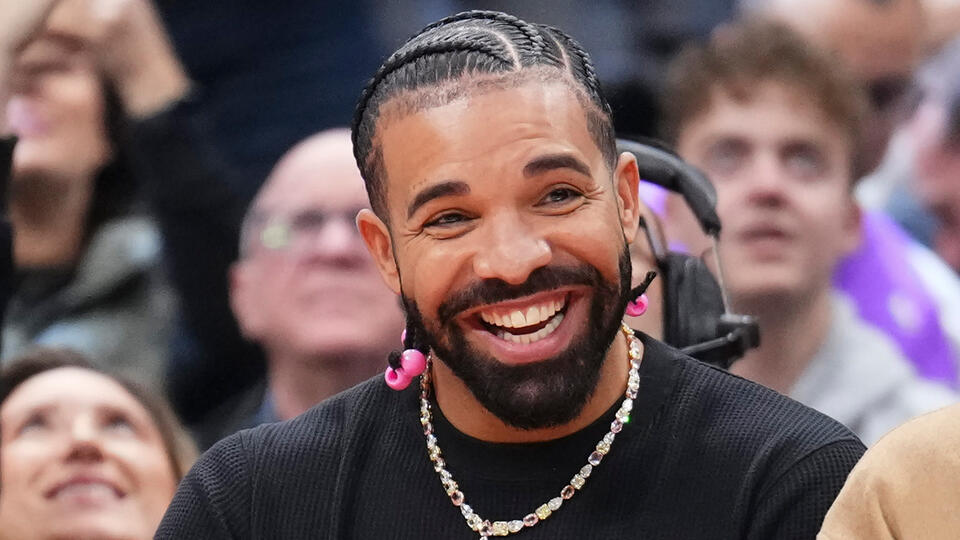 Drake Was the Most-Streamed Artist on Apple Music This Year - NewsBreak