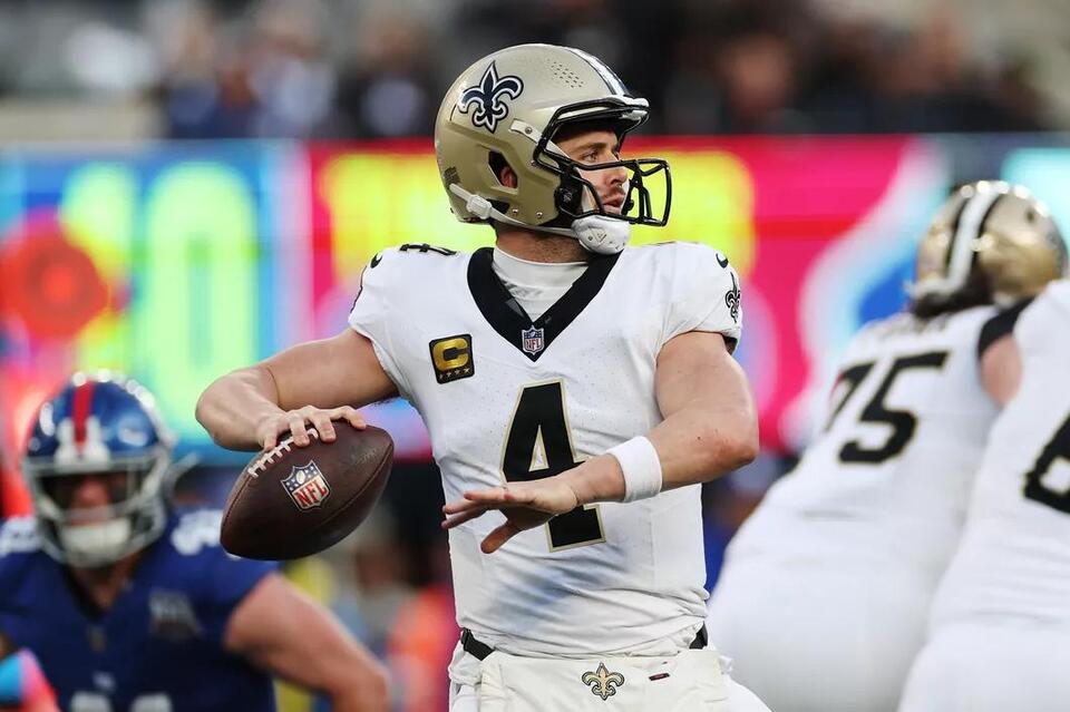 Derek Carr Willing To Unretire For Chance At Super Bowl - NewsBreak