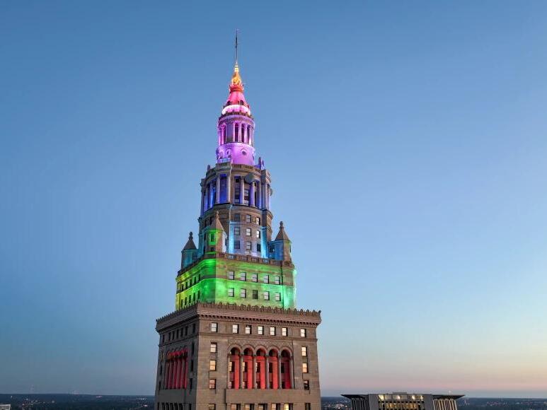 Who lights Cleveland's Terminal Tower? And why was the iconic building ...