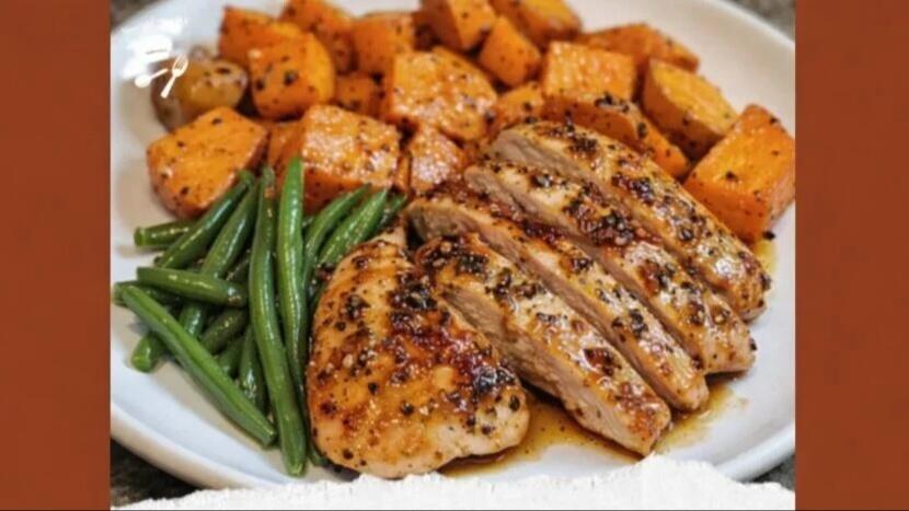 One-Pan Honey Garlic Chicken with Roasted Sweet Potatoes & Green Beans ...