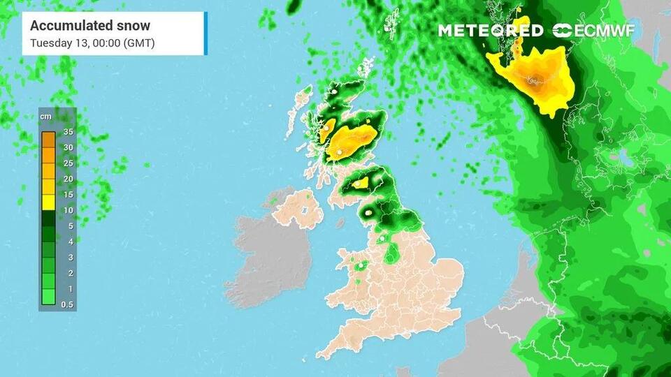 Ice and snow hazards persist this weekend as Met Office warnings remain ...
