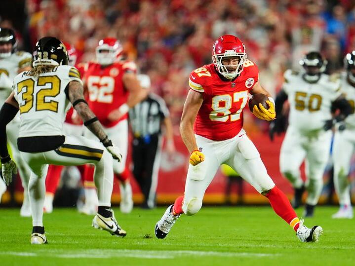 Patrick Mahomes makes feelings clear on Travis Kelce ignoring his instruction