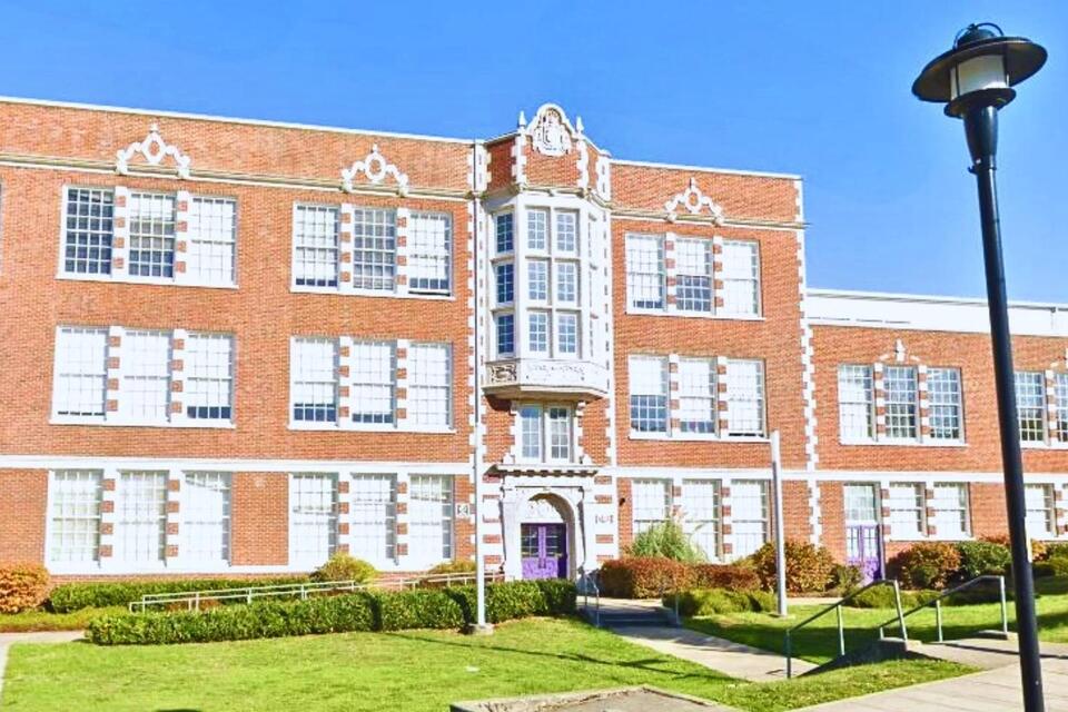 12 Notable Famous People Who Went to Garfield High School in SEATTLE ...