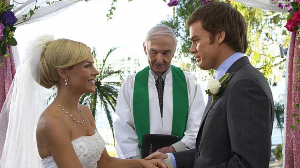 Does Rita find out about Dexter in the original series? Details ...