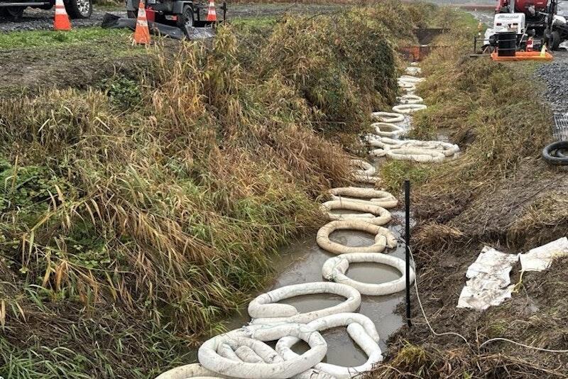 Jet fuel spill shuts down Northwest's main oil pipeline - NewsBreak