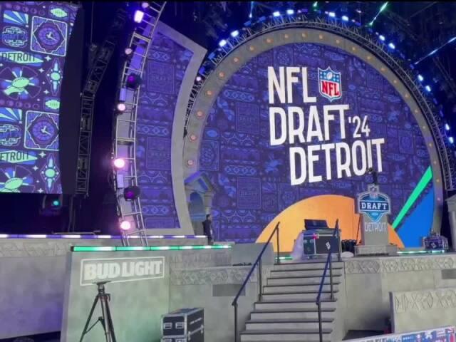 What does the NFL Draft stage look like with final preparations ...