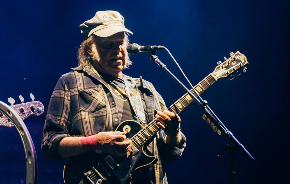 Neil Young eviscerates Donald Trump in new editorial urging Americans ...