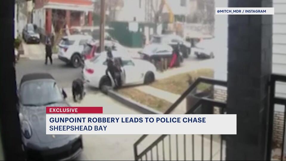 Gunpoint robbery leads to police chase, car crash in Sheepshead Bay ...