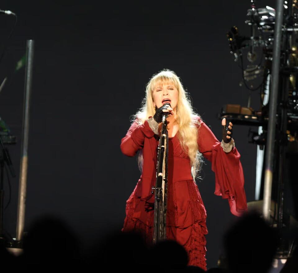 Stand Back: Stevie Nicks Reschedules Two Fall Shows, Magic Still In ...