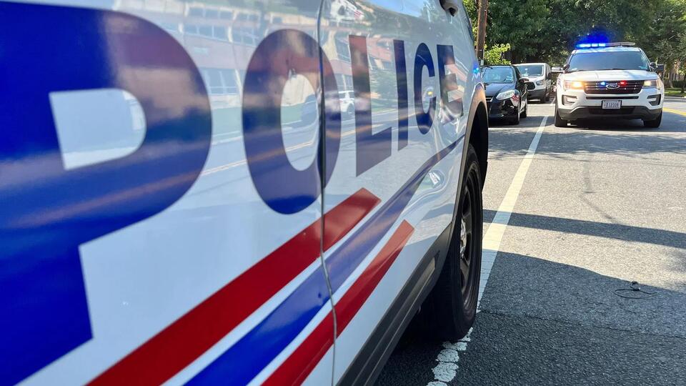 Man injured in Southeast DC stabbing - NewsBreak