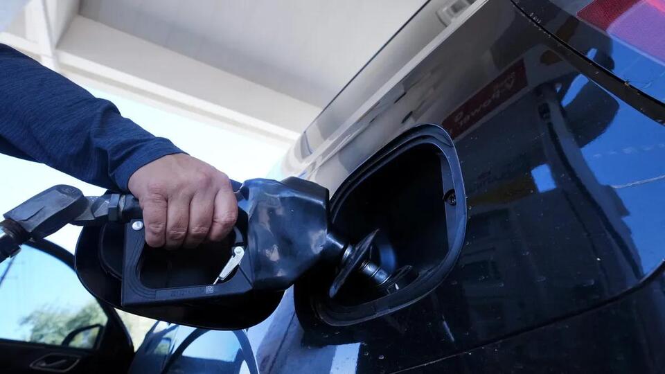 Here are the worst places to buy gas ahead of Christmas in Illinois ...