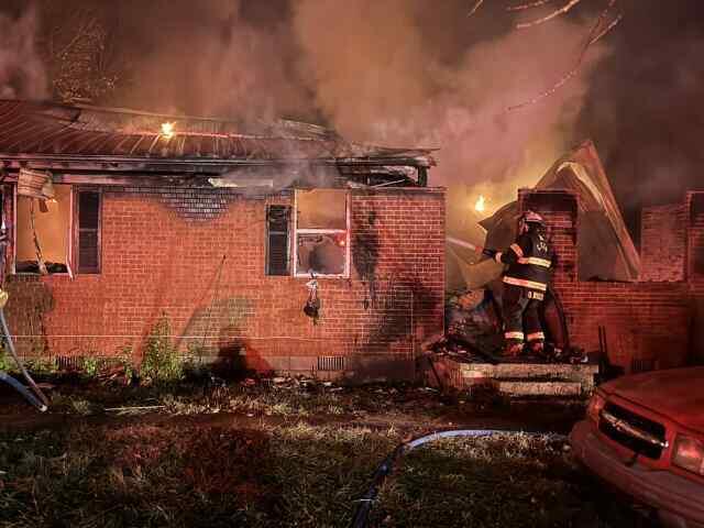 Early morning house fire in Clay City contained by firefighters - NewsBreak