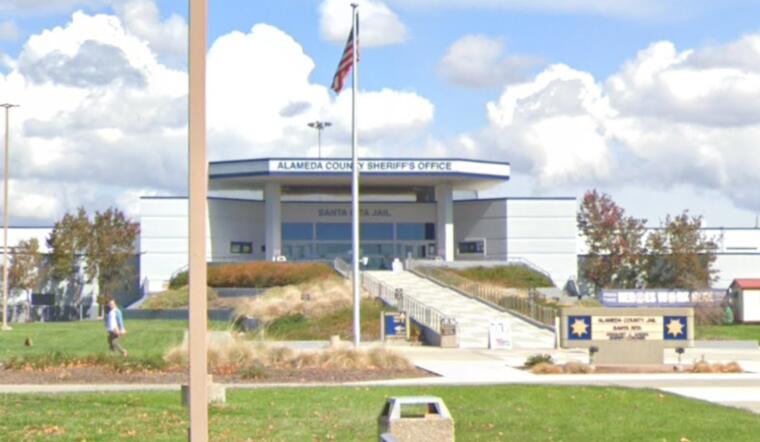 Oakland Man Under Homicide Investigation After Dying in Santa Rita Jail ...