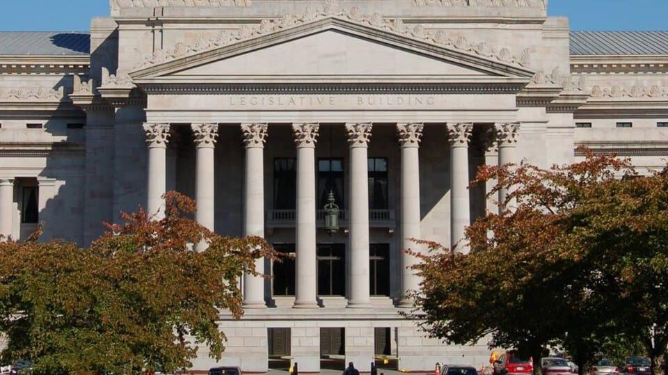 WA Senate Votes to Keep Reporters Out of Legislative Wings Unless ...