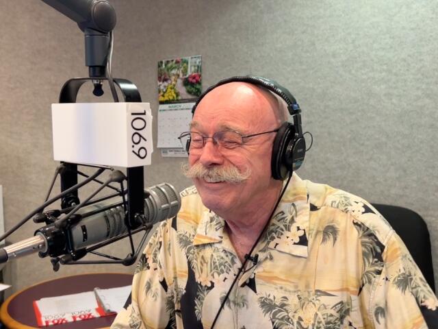 Hampton Roads radio legend Mike Arlo dies at 77 - NewsBreak