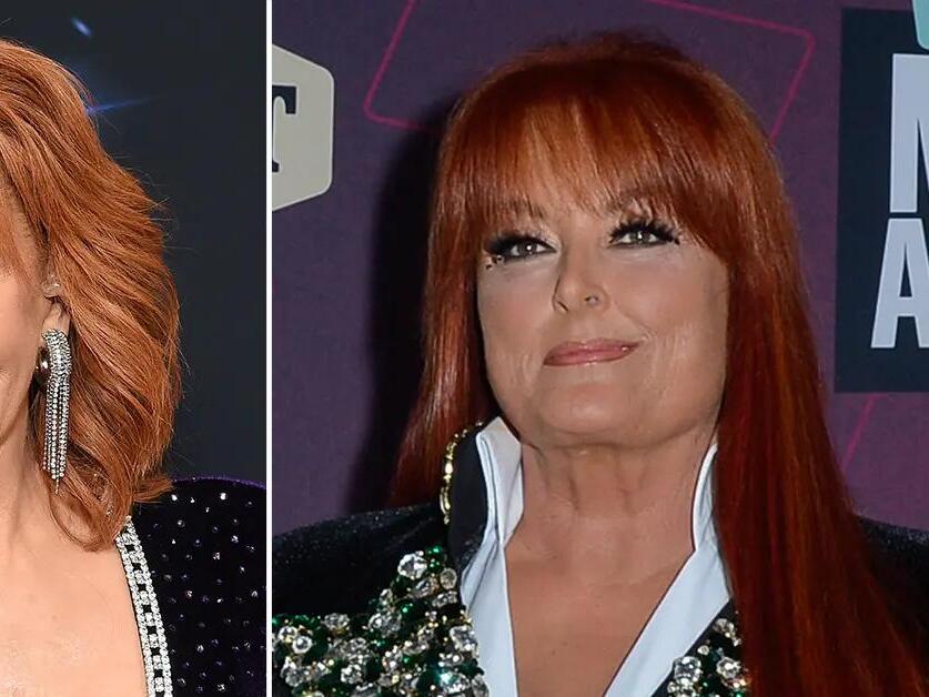 Redheaded Rivals? Reba McEntire Secretly ‘Furious’ She's Sharing 'The ...