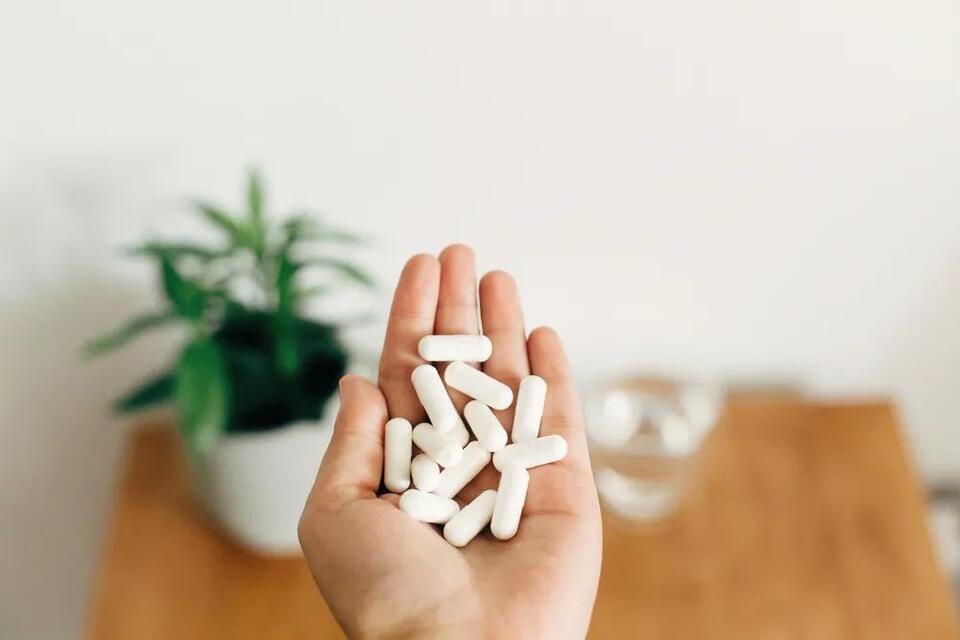5 Side Effects of Taking Too Much Magnesium, Doctors Say - NewsBreak