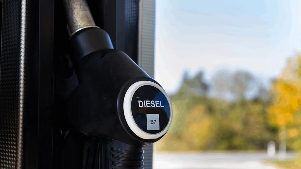USA EIA Sees USA Diesel Price Falling in 2025, 2026 - NewsBreak