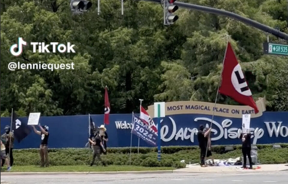 VIDEO: Nazis Wave Swastikas & DeSantis 2024 Flags, Yell ‘White Power ...