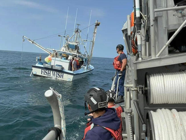 U.S. Coast Guard Station Oregon Inlet responds to two incidents on Sunday