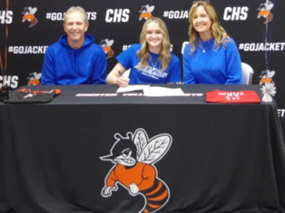 Jordan Buskohl signs to play volleyball for Lewis and Clark