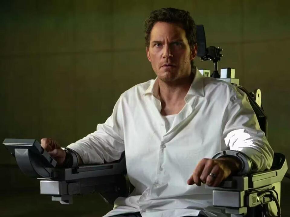 Chris Pratt plays one man against the AI machine in thriller Mercy ...
