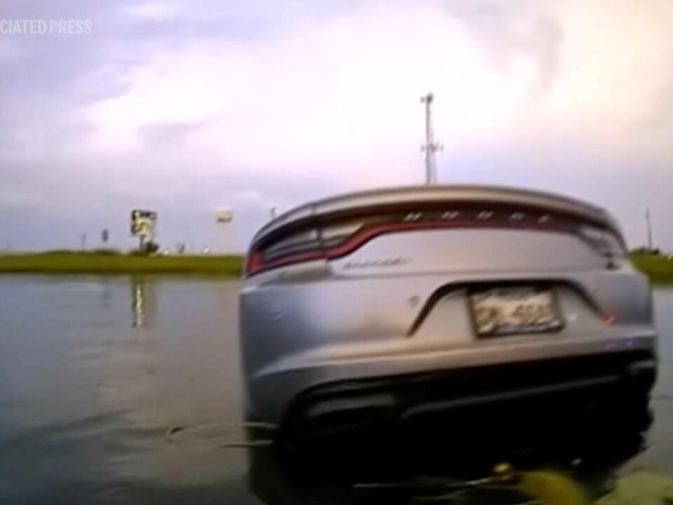 VIDEO: Texas woman recovering after dramatic rescue from submerged vehicle