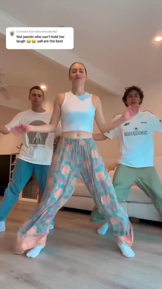 SABRINA CARPENTER REALLY JUST MAKES BANGERS dance trend viral friends ...