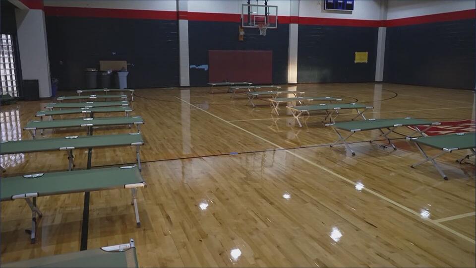 Warming shelters open around North Texas amid record-low temperatures ...