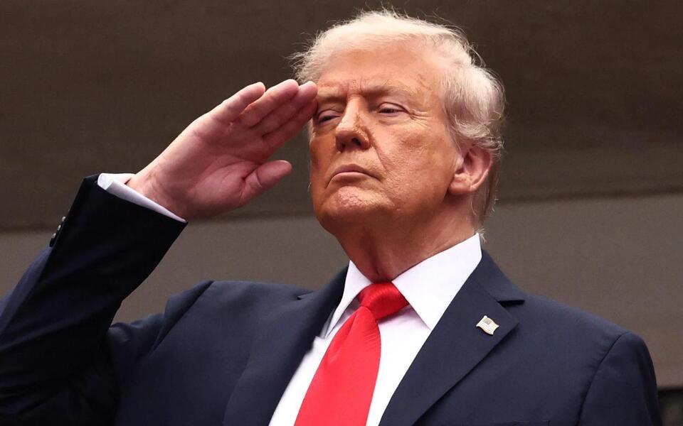 Donald Trump booed as he causes hundreds of fans to miss US Open final ...