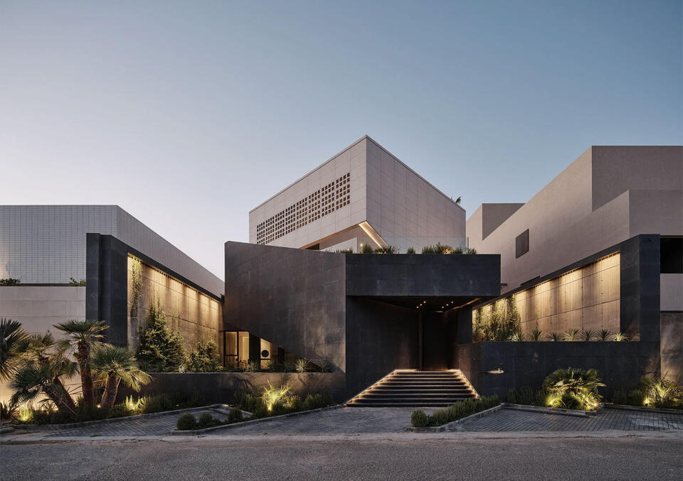 Breaking the Grid: 45 Degrees Residence by ArchJS - NewsBreak
