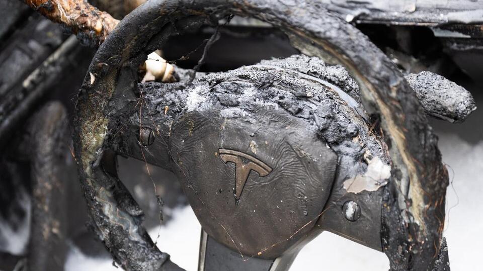 MAGA DA Releases ‘Domestic Terrorism’ Tesla Vandal... on Misdemeanor ...