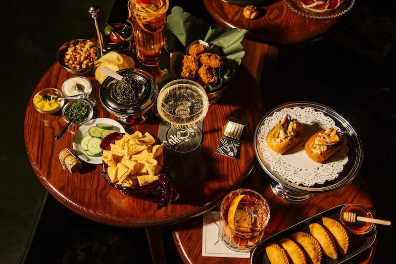 Saksey’s Lounge Opens in Downtown Detroit - NewsBreak