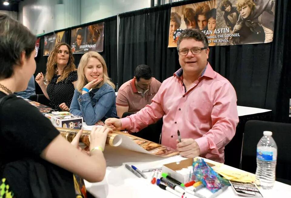 If You’re In This Michigan City, You Could Bump Into Actor Sean Astin ...
