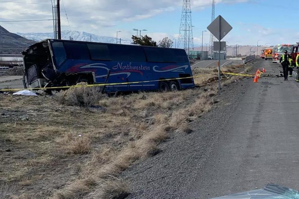 Fatal Head-on Car vs Bus Crash Near Wenatchee Claims Four Lives - NewsBreak