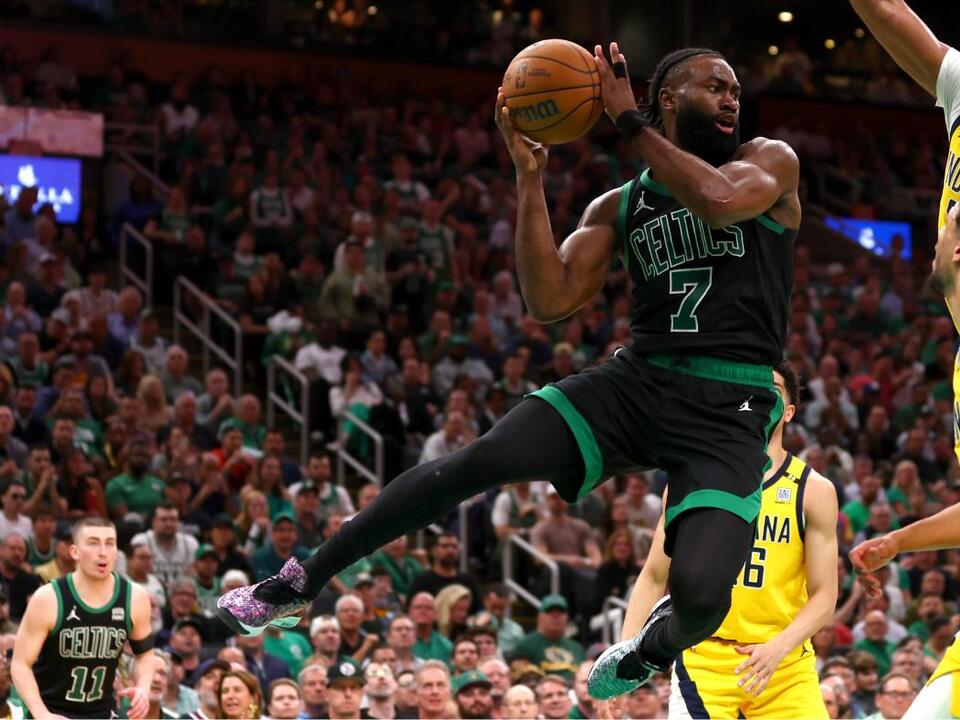 Celtics take 2-0 lead over Pacers, Tyrese Haliburton exits early; Oilers win Game 1 in double ...