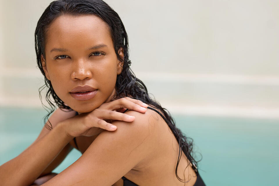 8 Styles That Lean Into The Wavy Wet Hair Look - NewsBreak