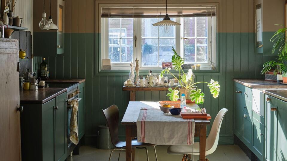 Designers Say These 5 Small Room Trends Will Make Any Space Feel ...