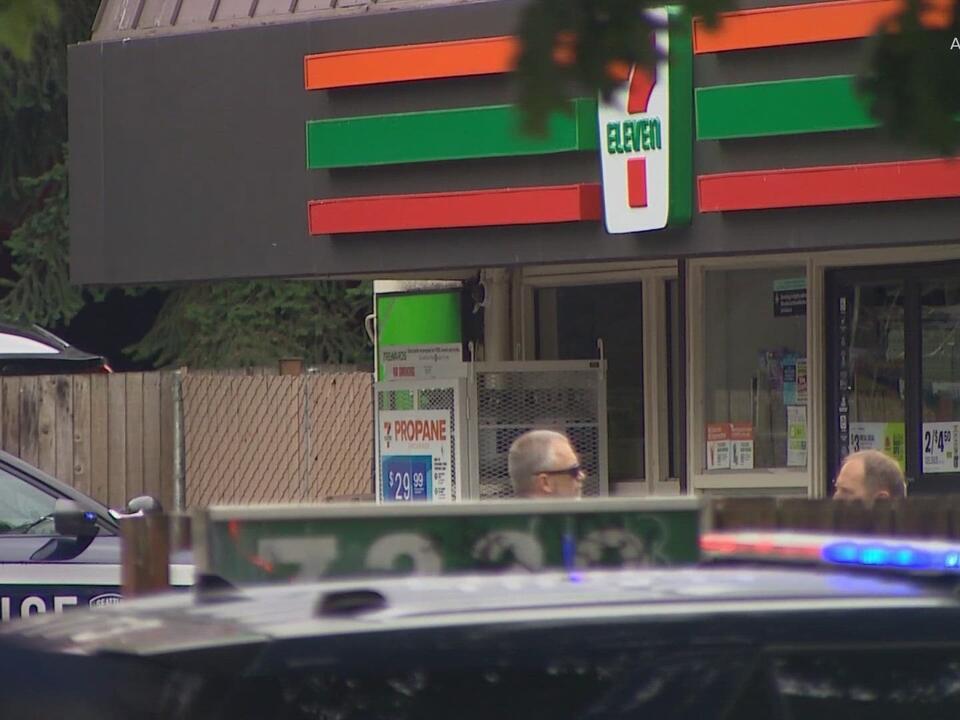 Man arrested in connection to fatal shooting at Seattle 7-Eleven