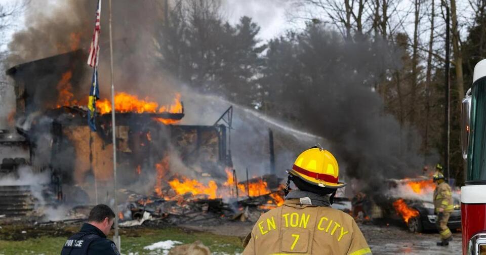 Fire destroys house near Lake Ponemah Marina in Fenton Township - NewsBreak