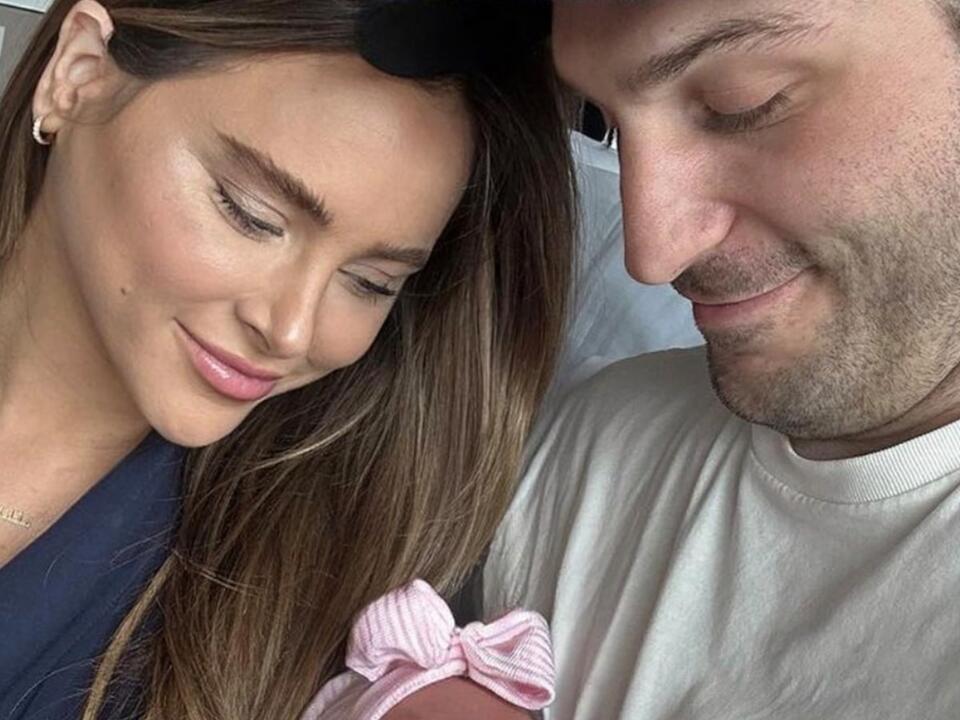 ‘Bachelor’ Alum Amanda Stanton Welcomes Baby #3