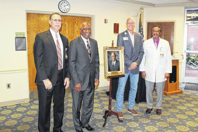 Orthopedic Surgeon Dr. Staley Jackson retirement celebrated - NewsBreak