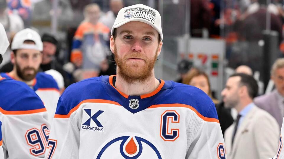 Oilers’ Connor McDavid makes major NHL history with assist vs. Blues ...