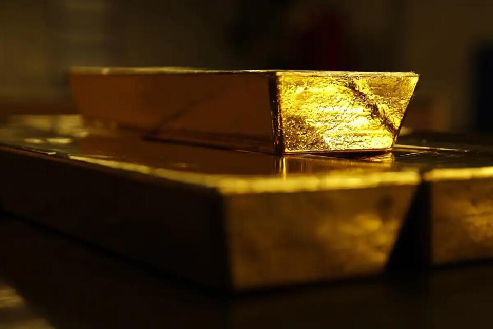 First‑Time Gold Buyers Over 50: What to Know Before Investing - NewsBreak