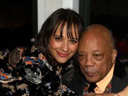 Rashida Jones Celebrates Her Father, Quincy Jones, In Heartfelt ...