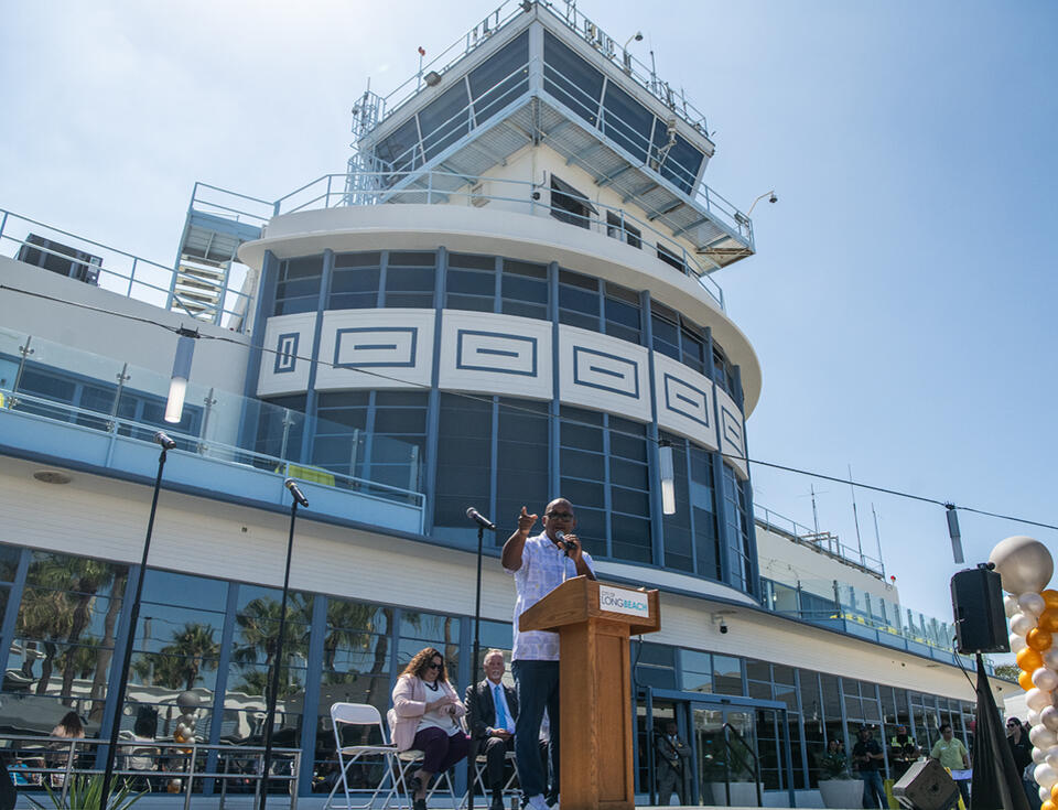 Long Beach Airport to undergo $37 million overhaul of gates, concourses ...