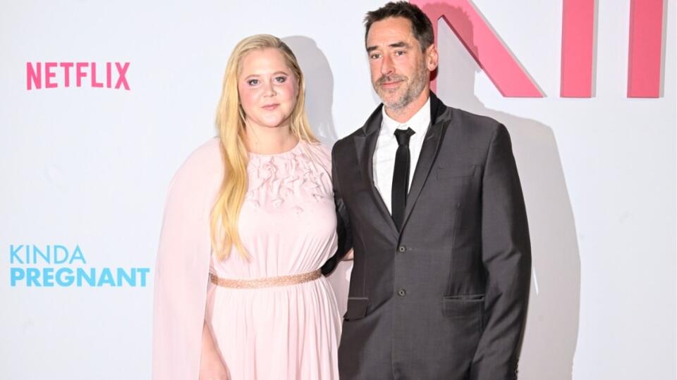 Who Is Amy Schumer’s Husband? Chris Fischer’s Job & Kid - NewsBreak