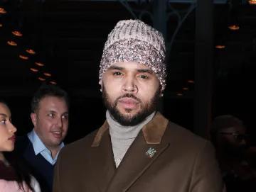 Baby On Board? Fans Think Chris Brown’s Alleged Boo Jada Wallace Is ...