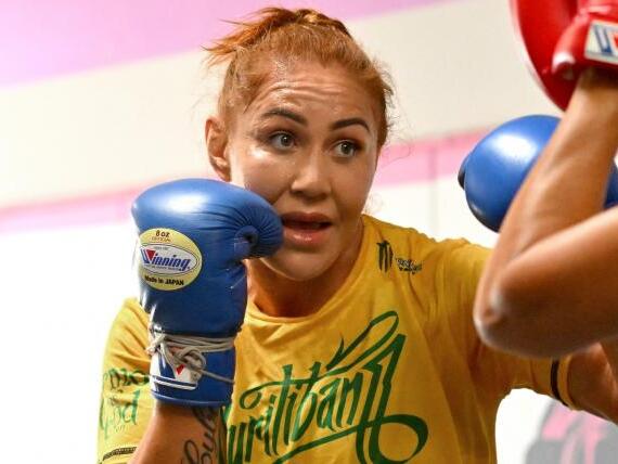 Cris Cyborg scores devastating second-round KO in boxing match (VIDEO)